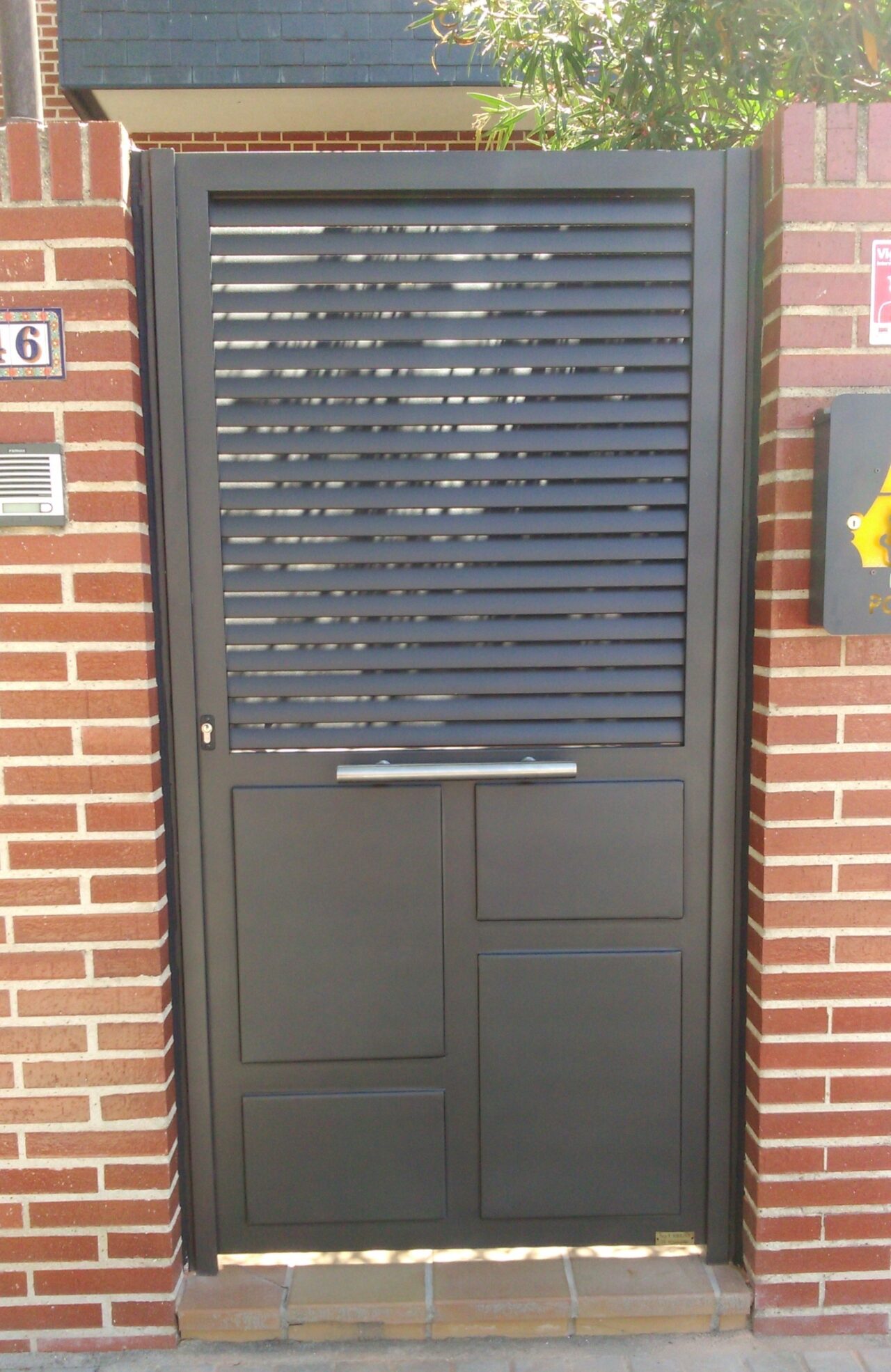 Puertas metálicas - forjasomolinos